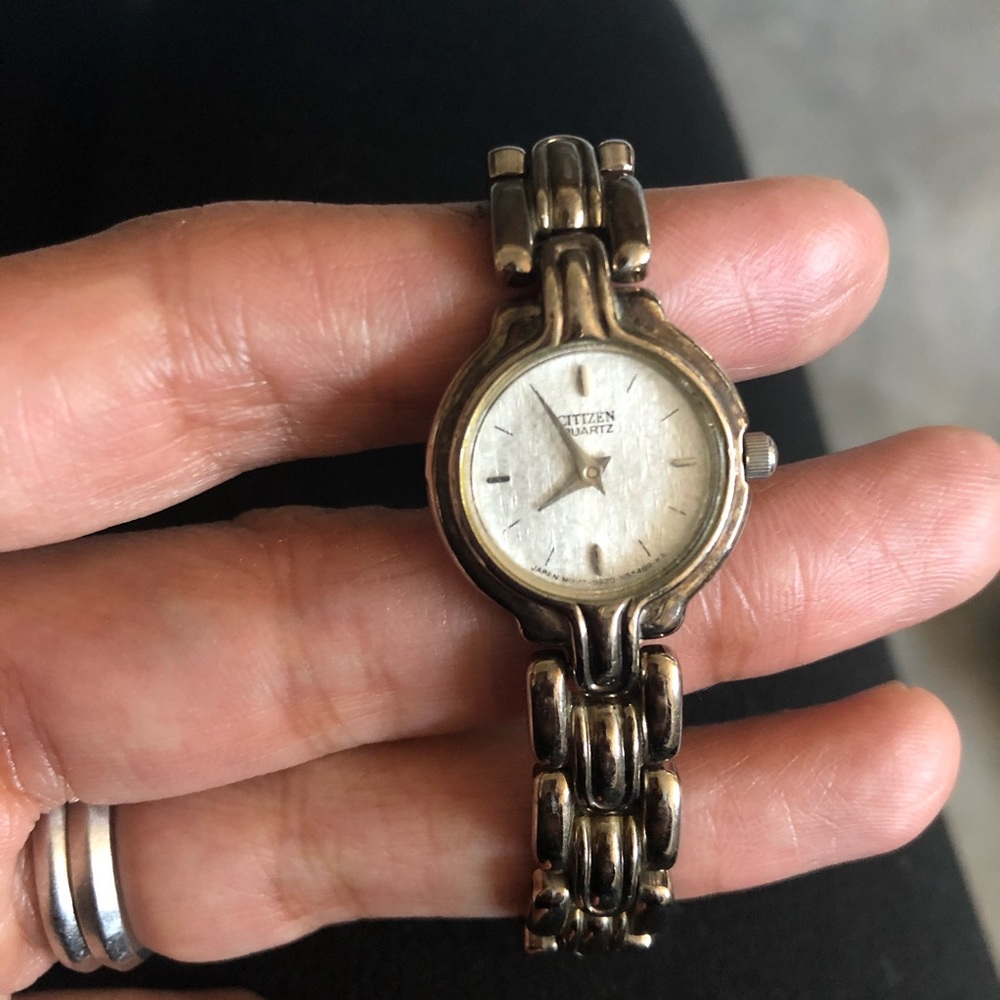 Vintage Citizen Quartz Watch - Gem